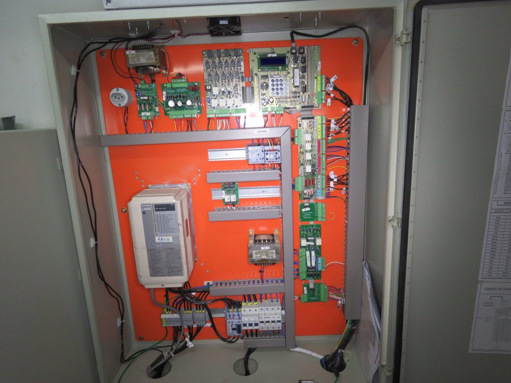 Quadro de Comando do Elevador: O que é e quando Substituir – MeuElevador.com